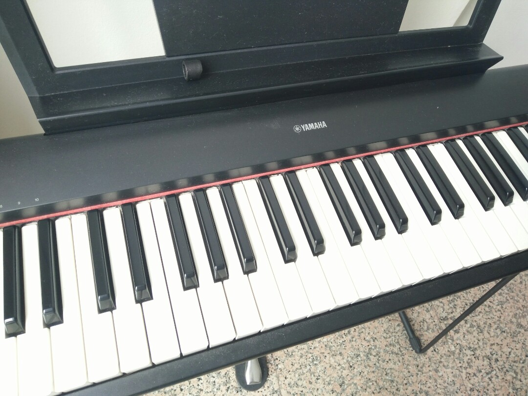 Yamaha Piaggero NP-31 digital piano, Hobbies & Toys, Music & Media ...