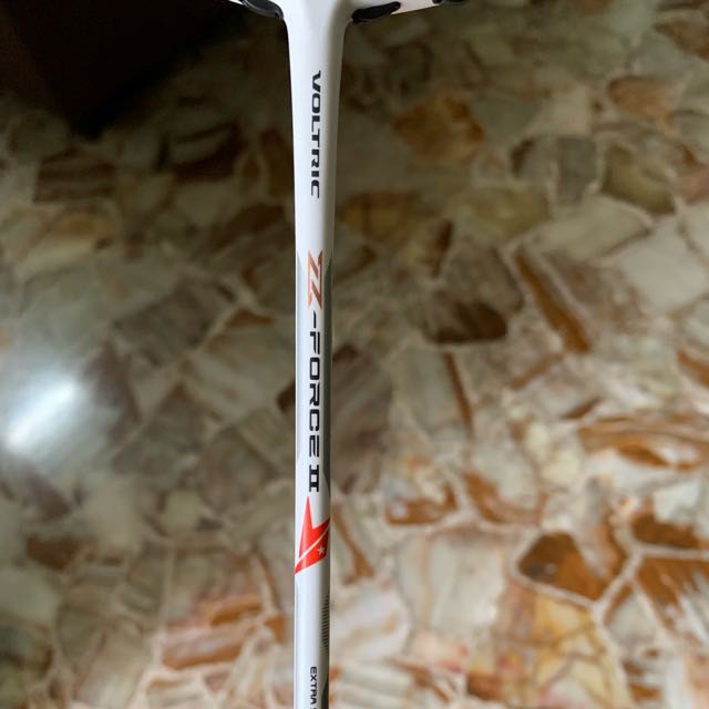 YONEX VOLTRIC Z-FORCE 2 WHITE LIN DAN EXCLUSIVE, Sports Equipment ...