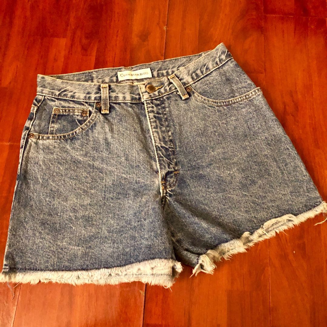 Maong Shorts, Women's Fashion, Bottoms, Shorts on Carousell