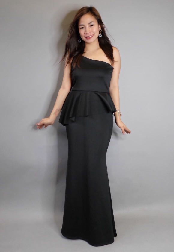 One Sided Layered Mermaid Gown on Carousell