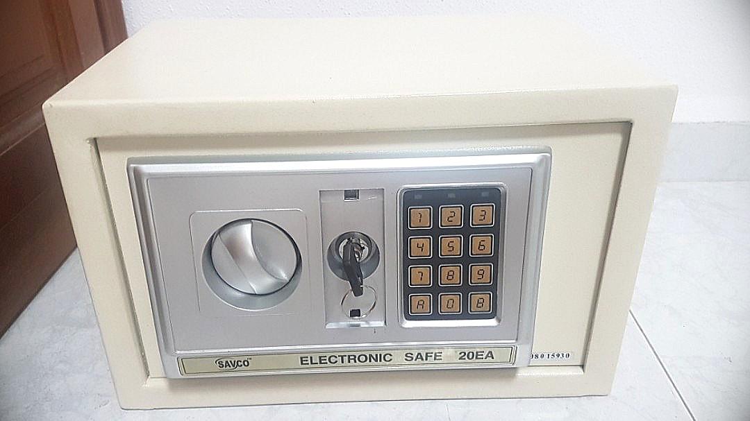 Savco Safebox 20EA, Everything Else on Carousell