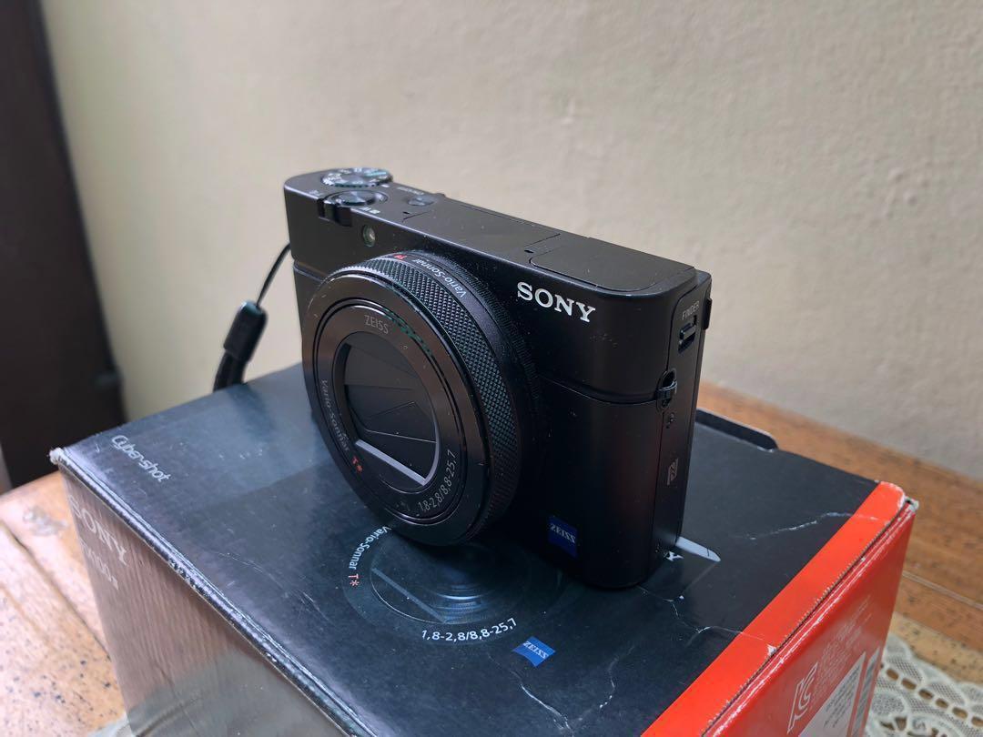 Sony RX100 Mark IV, Photography, Cameras on Carousell