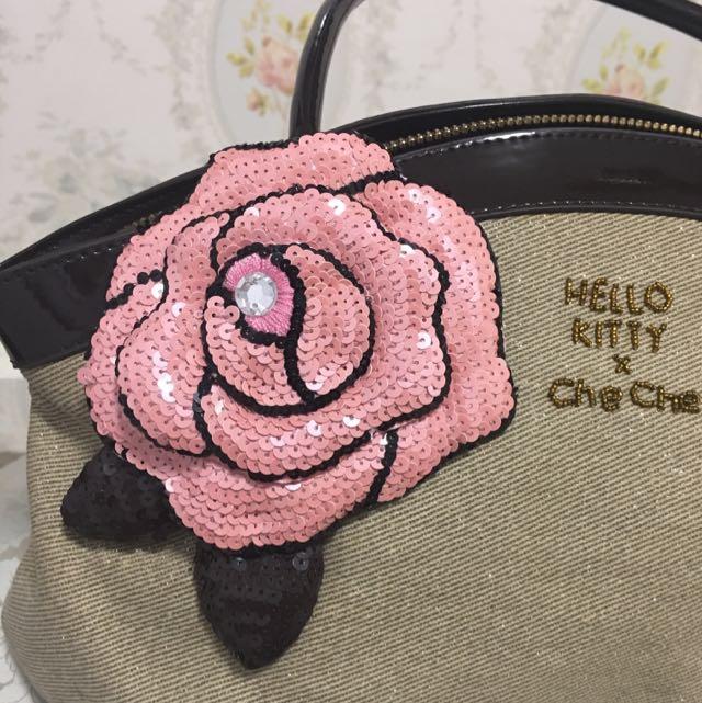 Che Che New York Hello Kitty Bag, Women's Fashion, Bags & Wallets ...