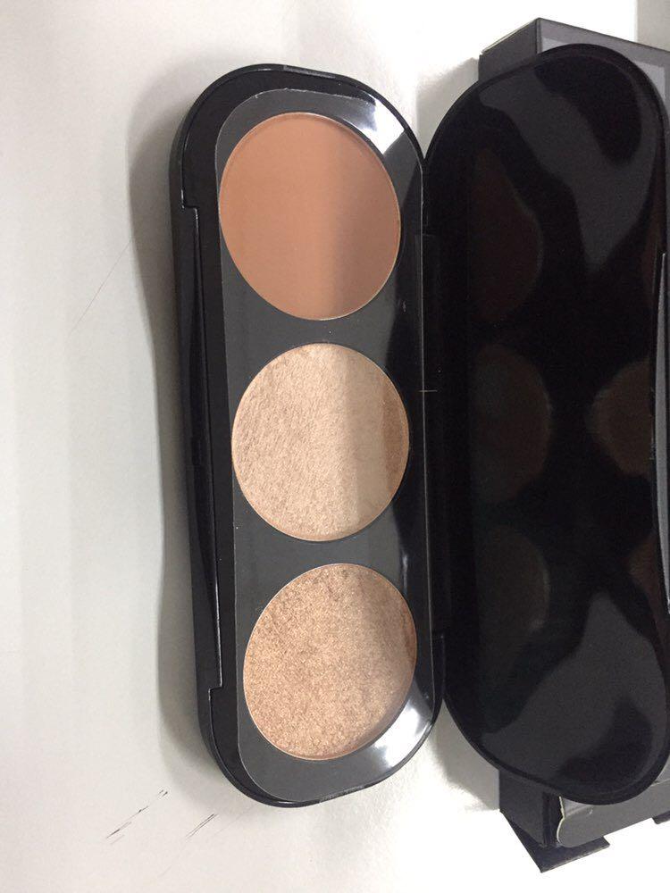 Foccalure blush and highliter palette, Kesehatan & Kecantikan, Rias ...