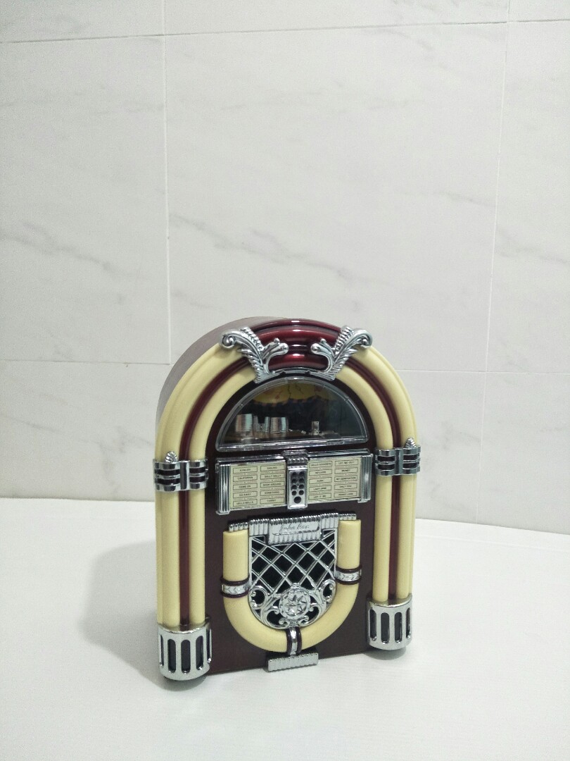 Jukebox design AM FM radio, Audio, Portable Music Players on Carousell