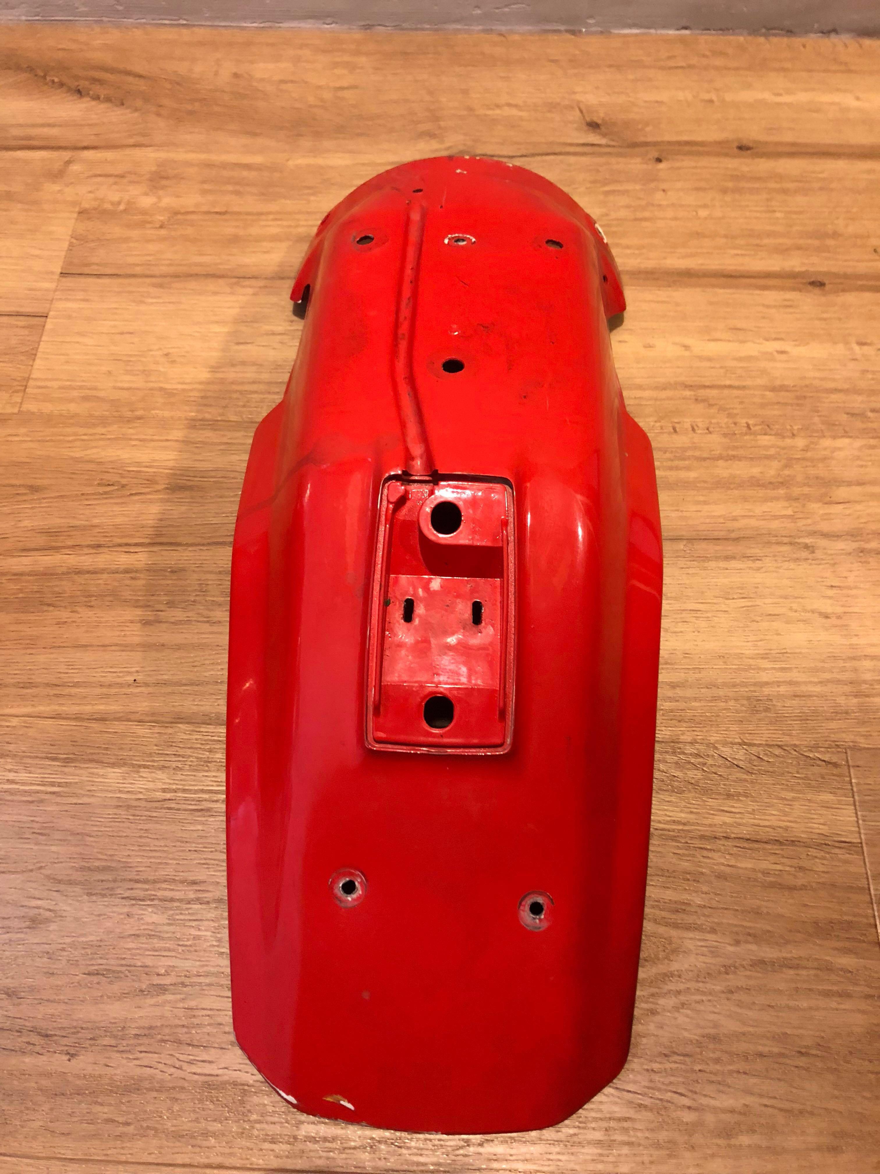 XR 250R (86-95 model) rear fender + fuel tank, Motorcycles, Motorcycle ...