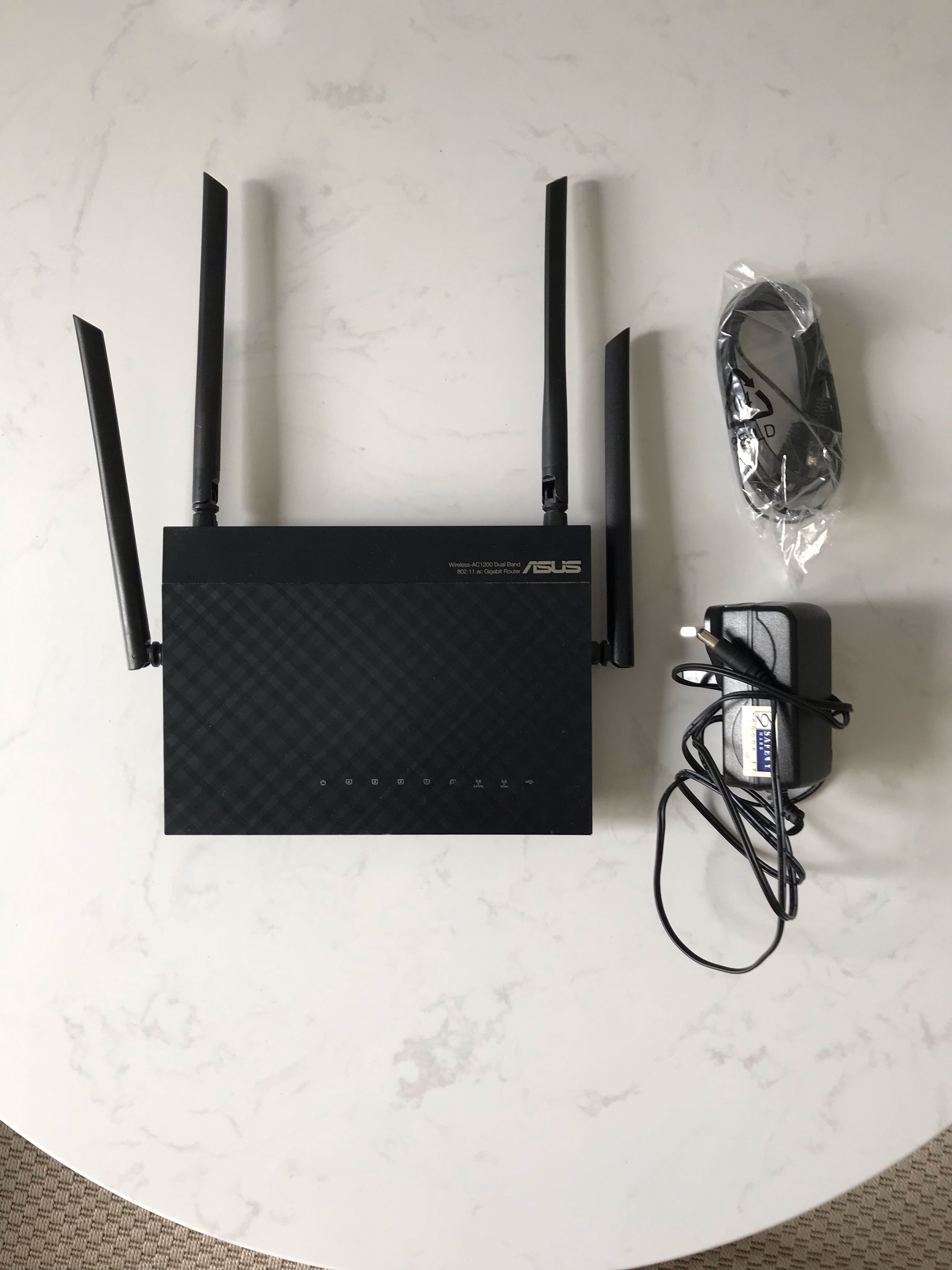 Asus Router RT-AC1200G+, Computers & Tech, Parts & Accessories ...