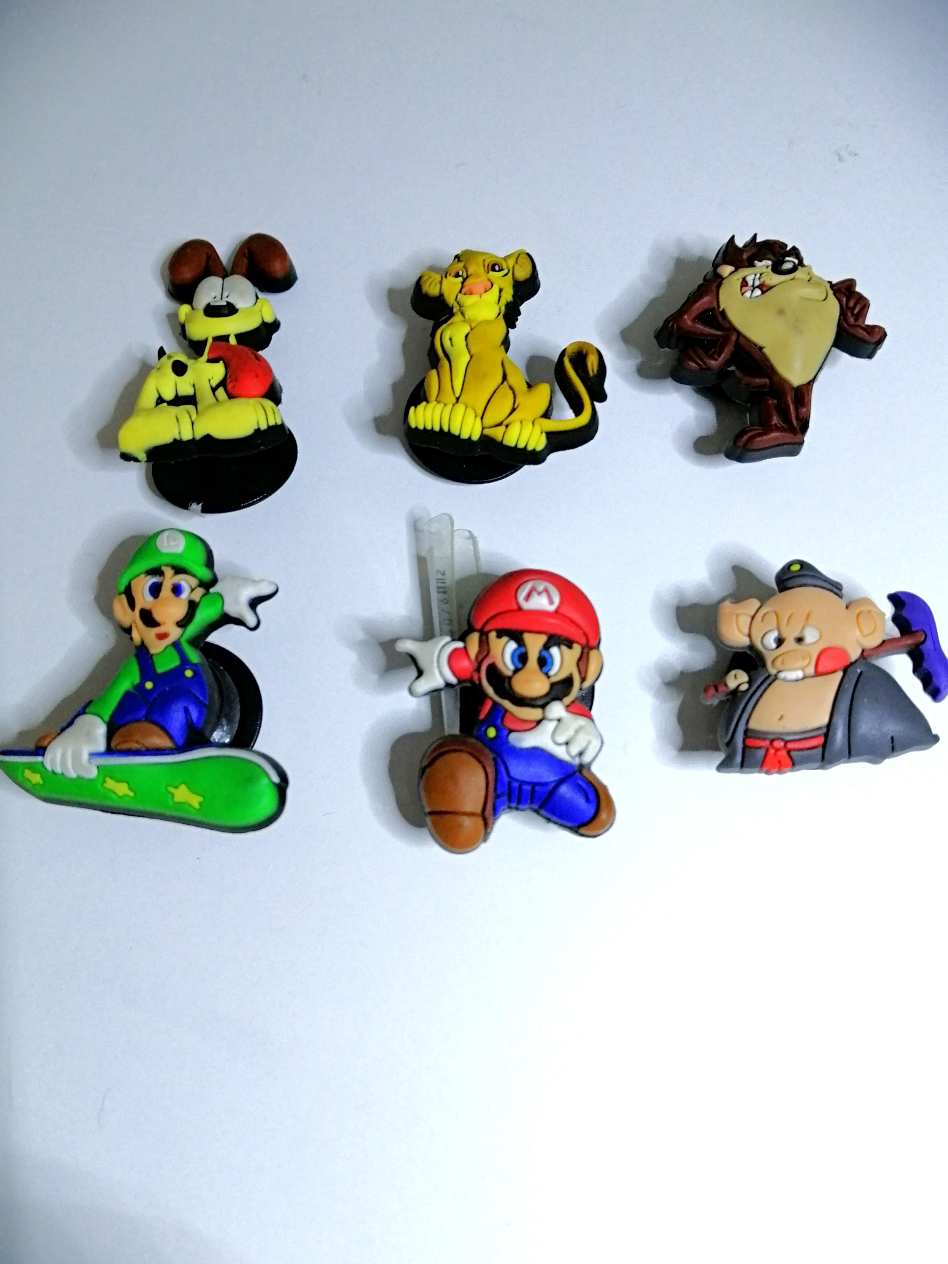 Crocs Jigbits Super Mario, Luigi, Oddy, Tasmanian Devil, Lion King ...