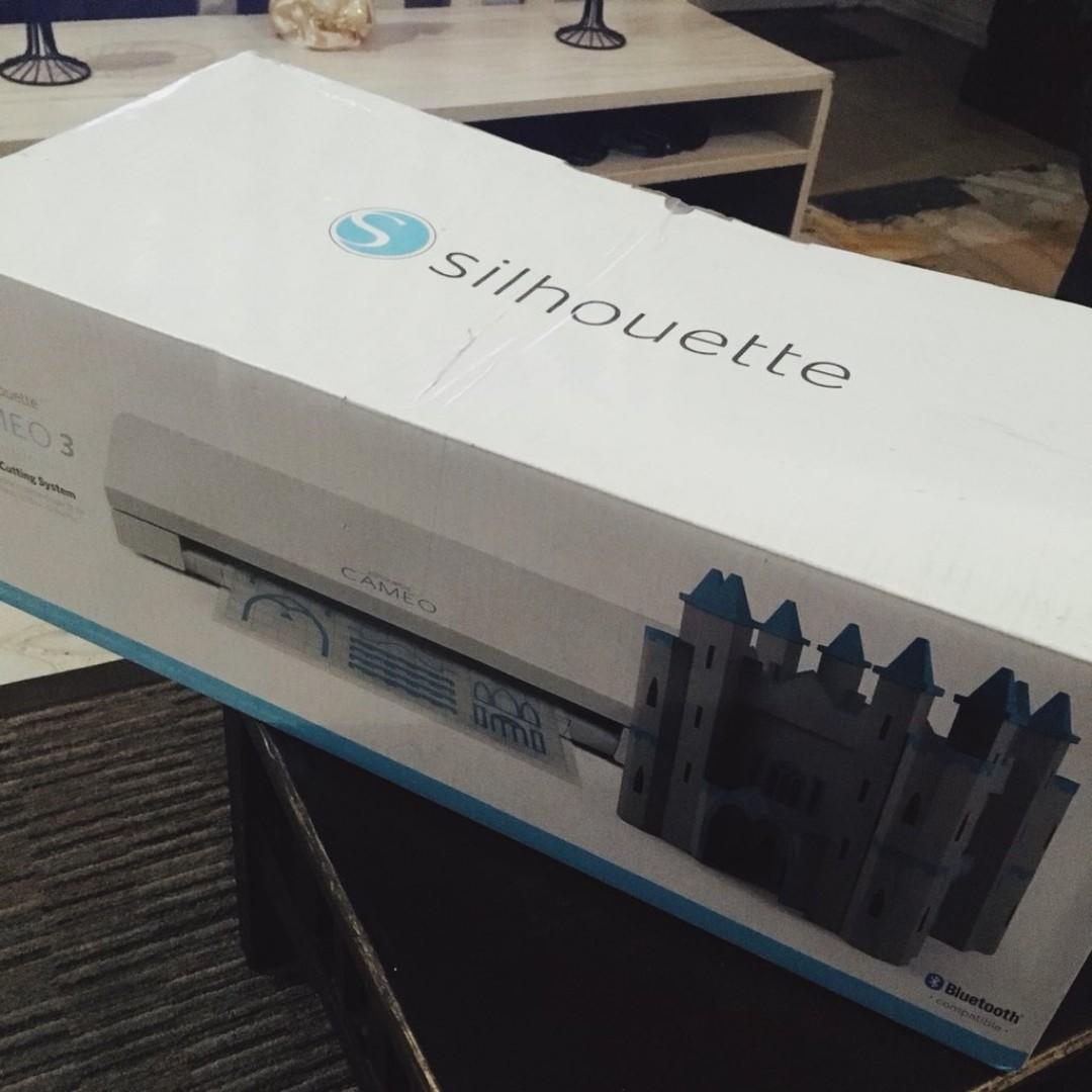 Silhouette Cameo 3 Cutter Plotter, Hobbies & Toys, Stationary & Craft ...