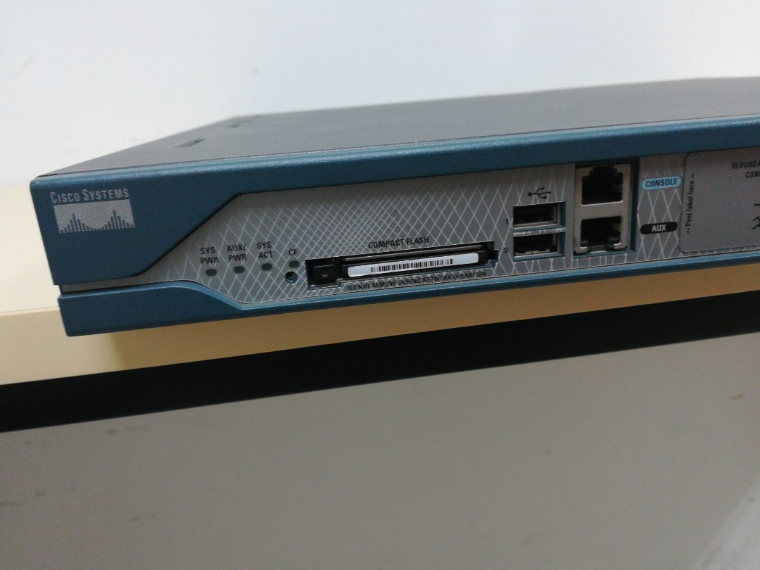 思科Cisco 2800 路由器, 電腦＆科技, 電腦周邊及配件, Wifi及上網相關產品 - Carousell