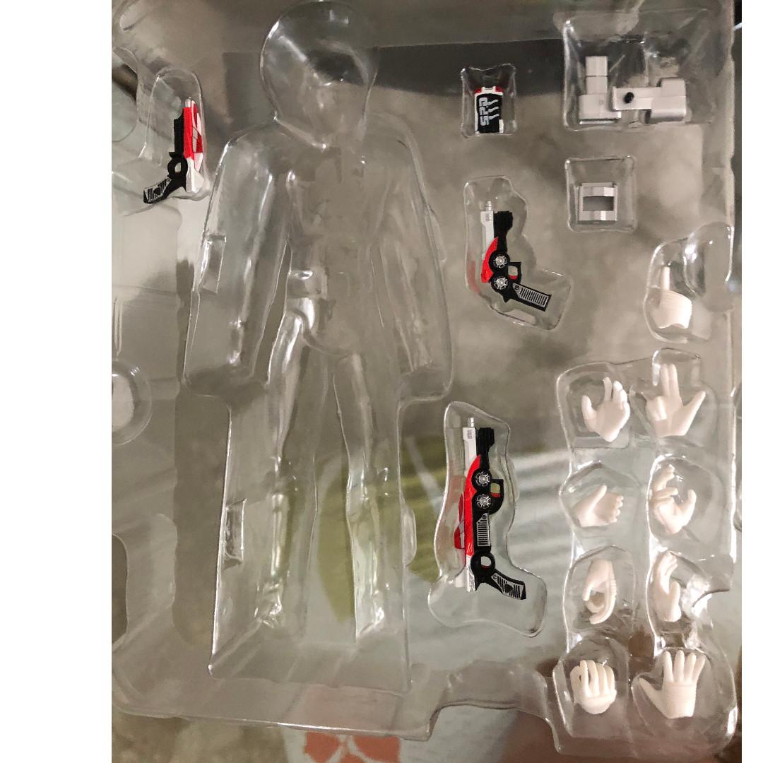 Power Rangers / Super Sentai S.H. Figuarts (DEKARANGER RED) - broken ...