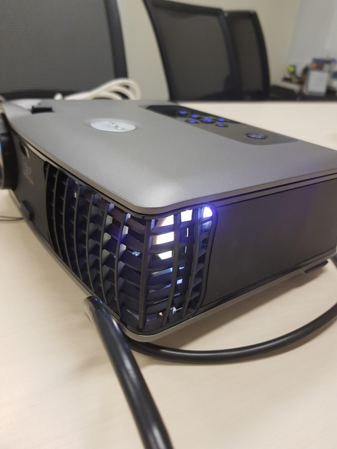 Dell 2400mp projector, TV & Home Appliances, TV & Entertainment ...