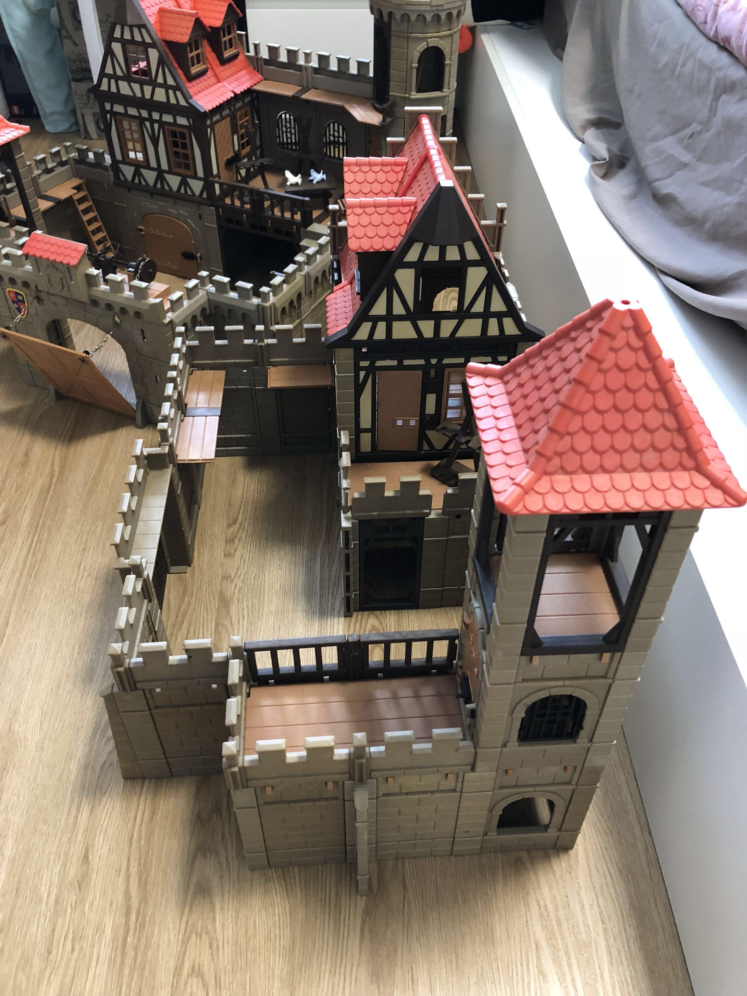 Medieval Playmobil Castle x 02, Hobbies & Toys, Toys & Games on Carousell