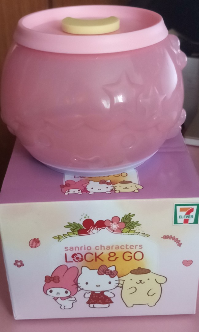 Hello Kitty Lock & Go Lala trade, Everything Else on Carousell