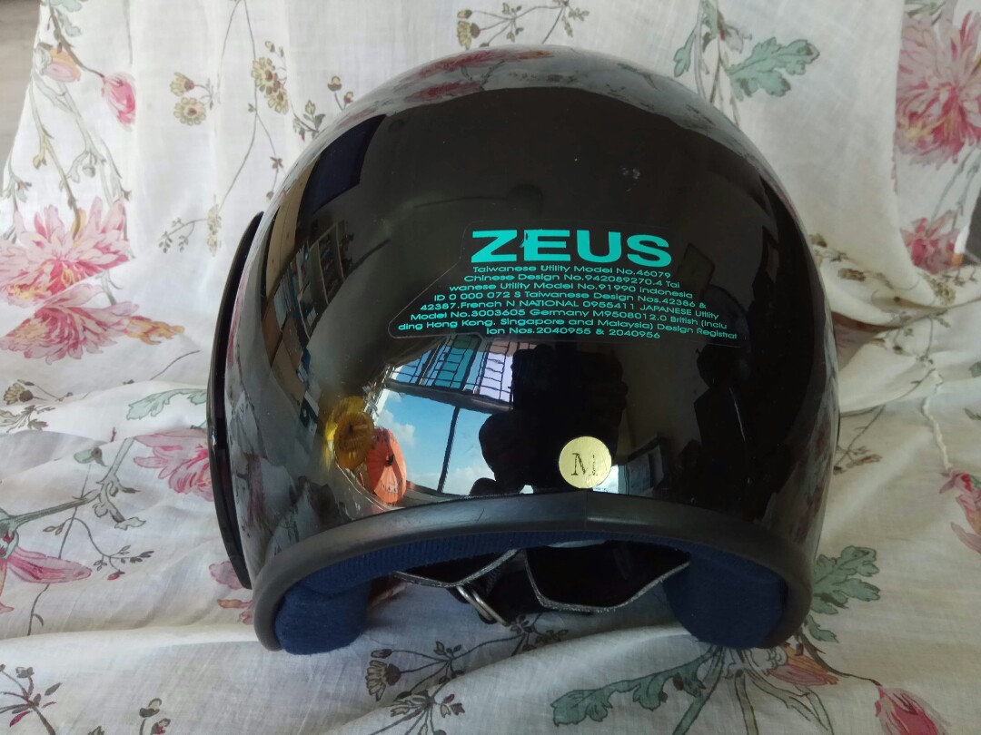 ZEUS helmet, Motorcycles, Motorcycle Accessories on Carousell