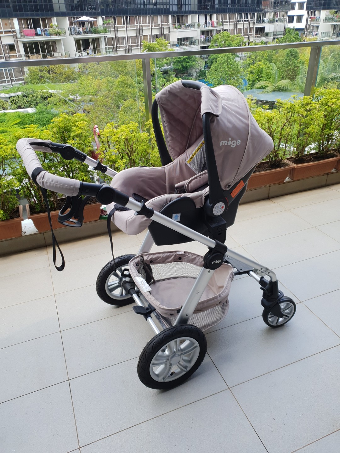 Mige Stroller, Babies & Kids, Going Out, Strollers on Carousell