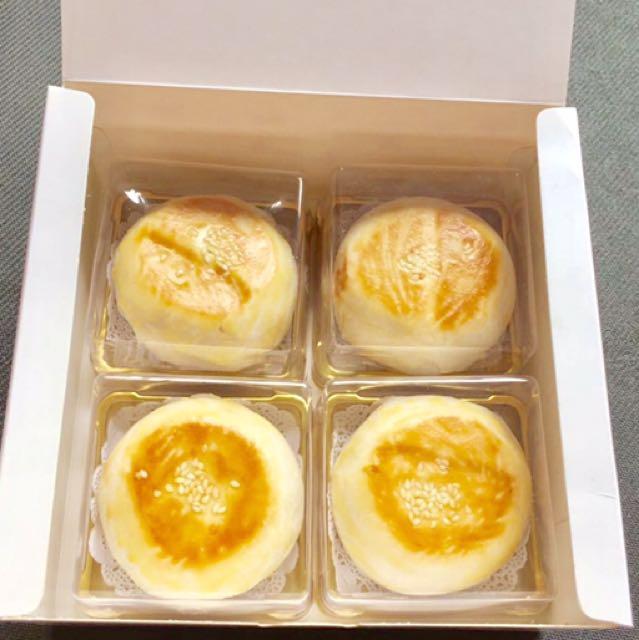 Fresh Made Meat Mooncake & Meat Floss Mooncake, Food & Drinks, Packaged ...
