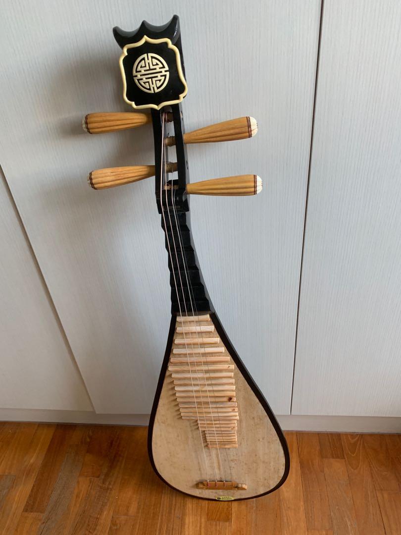 Pipa Chinese music instruments, Hobbies & Toys, Music & Media, Musical ...