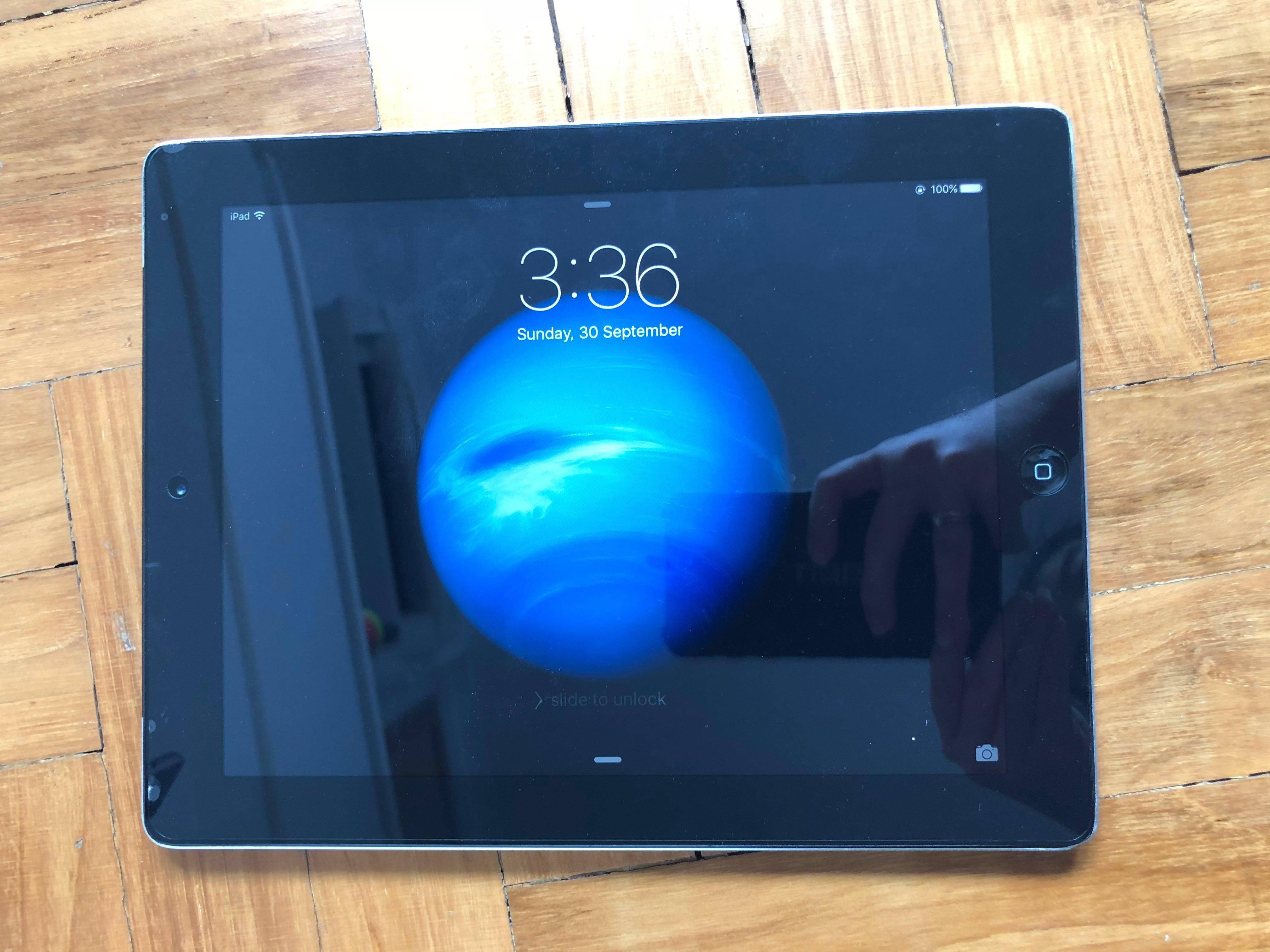 [Price reduced from $300] Ipad (3rd gen) 64GB wifi + 4G, Mobile Phones ...