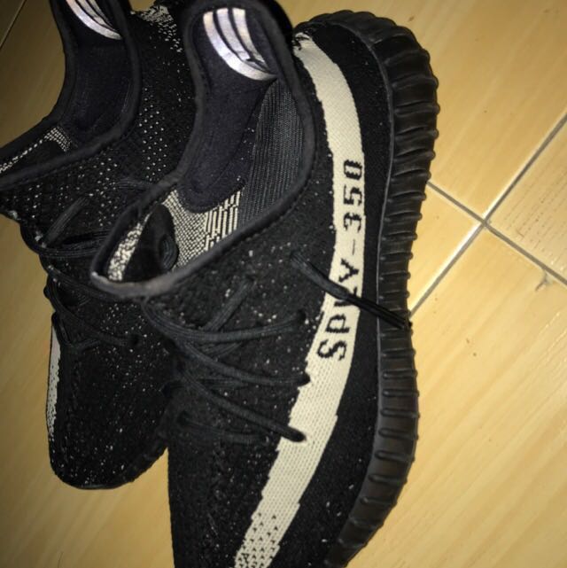 Yeezy Oreo V2, Men's Fashion, Footwear, Sneakers on Carousell