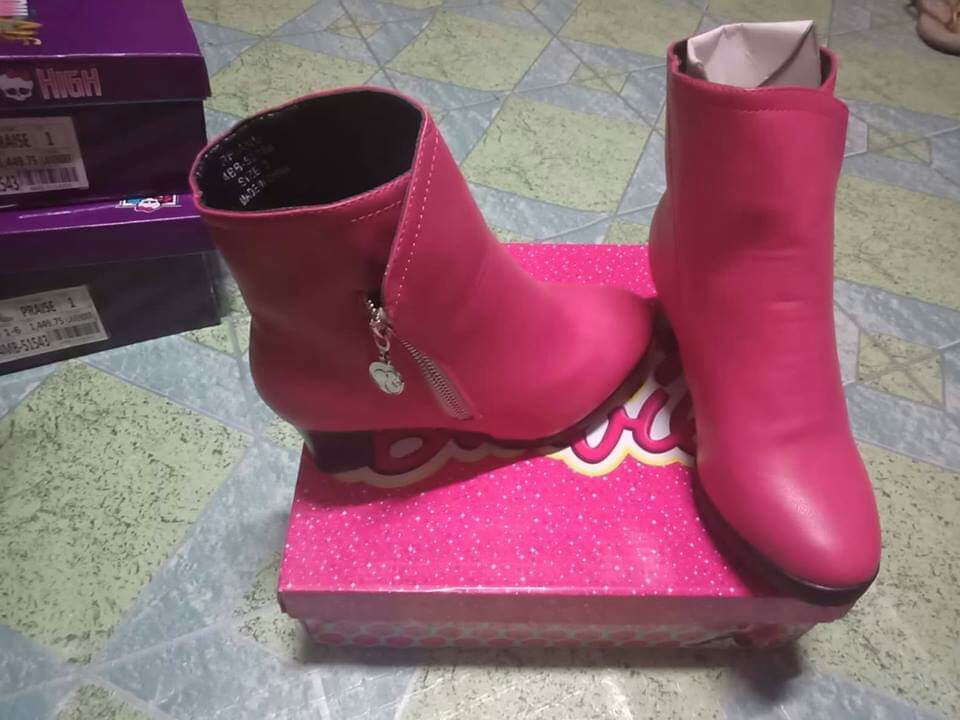 barbie boots, Babies & Kids, Babies & Kids Fashion on Carousell
