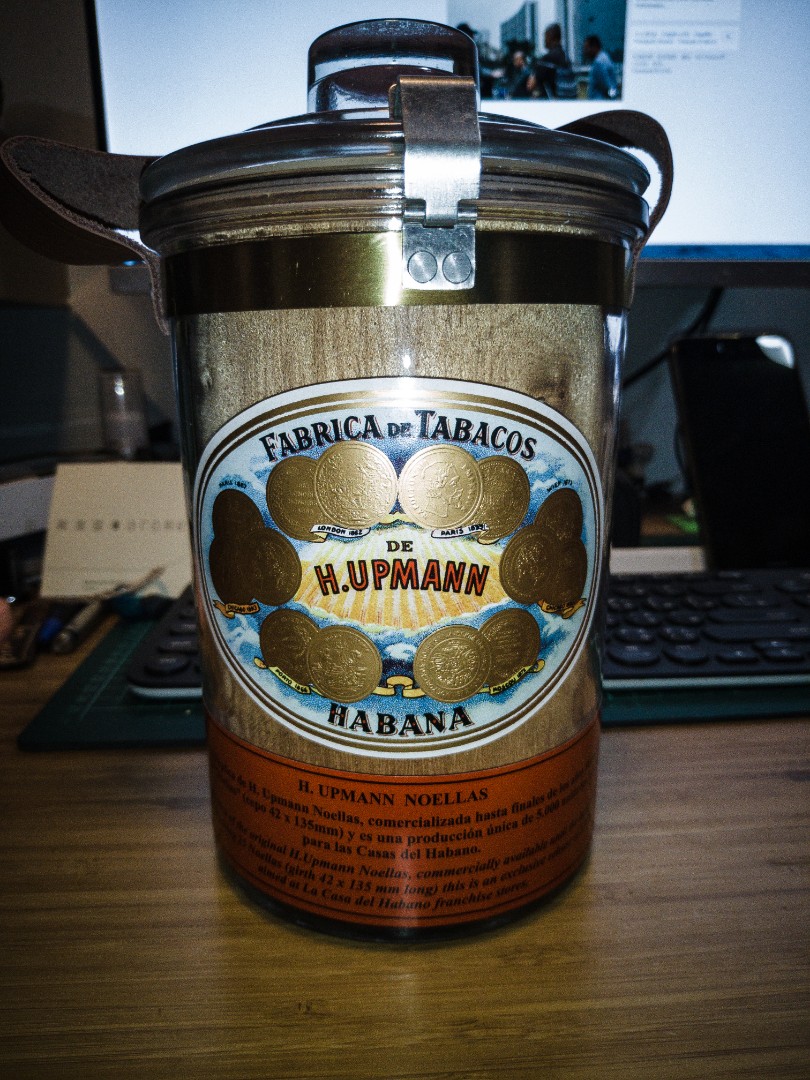 H. Upmann cigar jar, 興趣及遊戲, 手作＆自家設計, 文具及工藝 - 畫作及印刷品 - Carousell