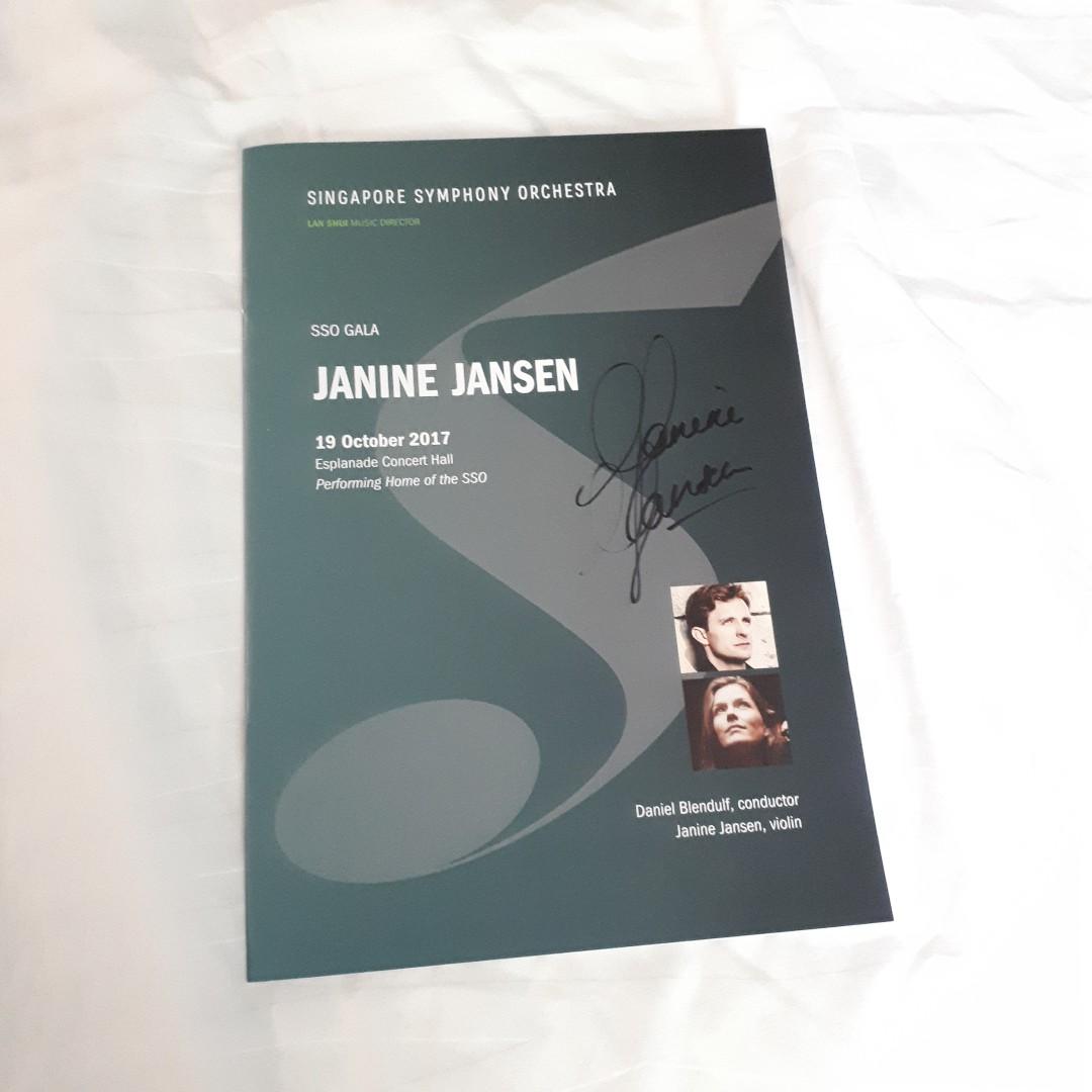 Janine Jansen autographed programme booklet, Hobbies & Toys, Books ...