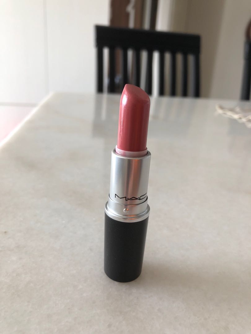 MAC Cosmo amplified lipstick, Beauty & Personal Care, Face, Makeup on ...