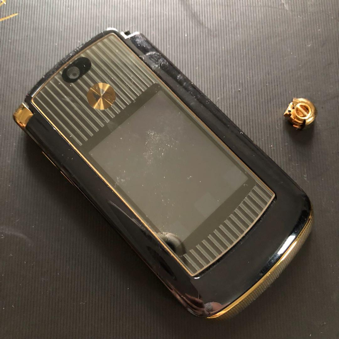 Motorola 18k Razr 2 broken complete accessories, Mobile Phones ...