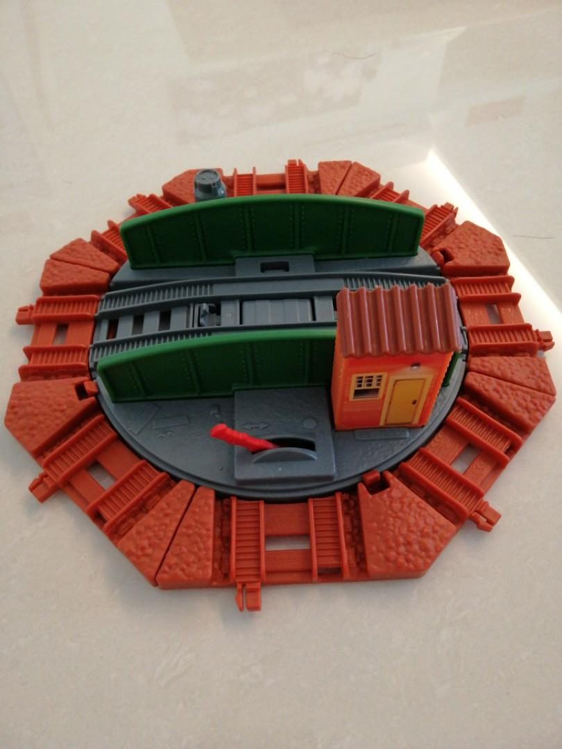 Thomas and Friends Turntable, Hobbies & Toys, Toys & Games on Carousell