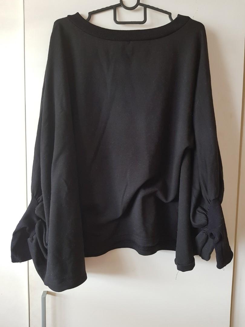 Bat wing top, Women's Fashion, Clothes, Tops on Carousell