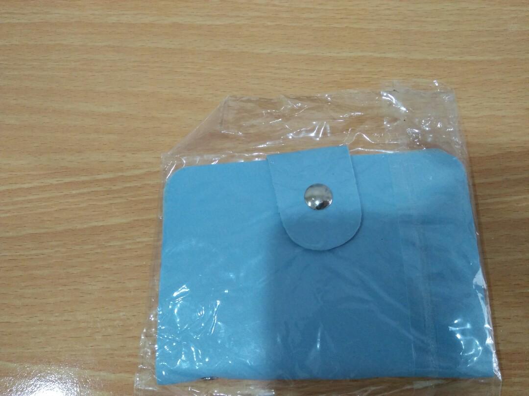 Dompet kartu warna biru soft, Fesyen Wanita, Aksesoris di Carousell