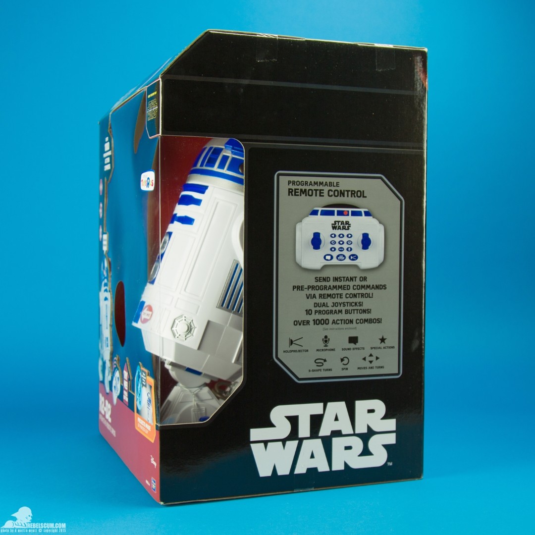 Star Wars R2-D2 Interactive Robotic Droid (RC) by Thinkway, Hobbies ...