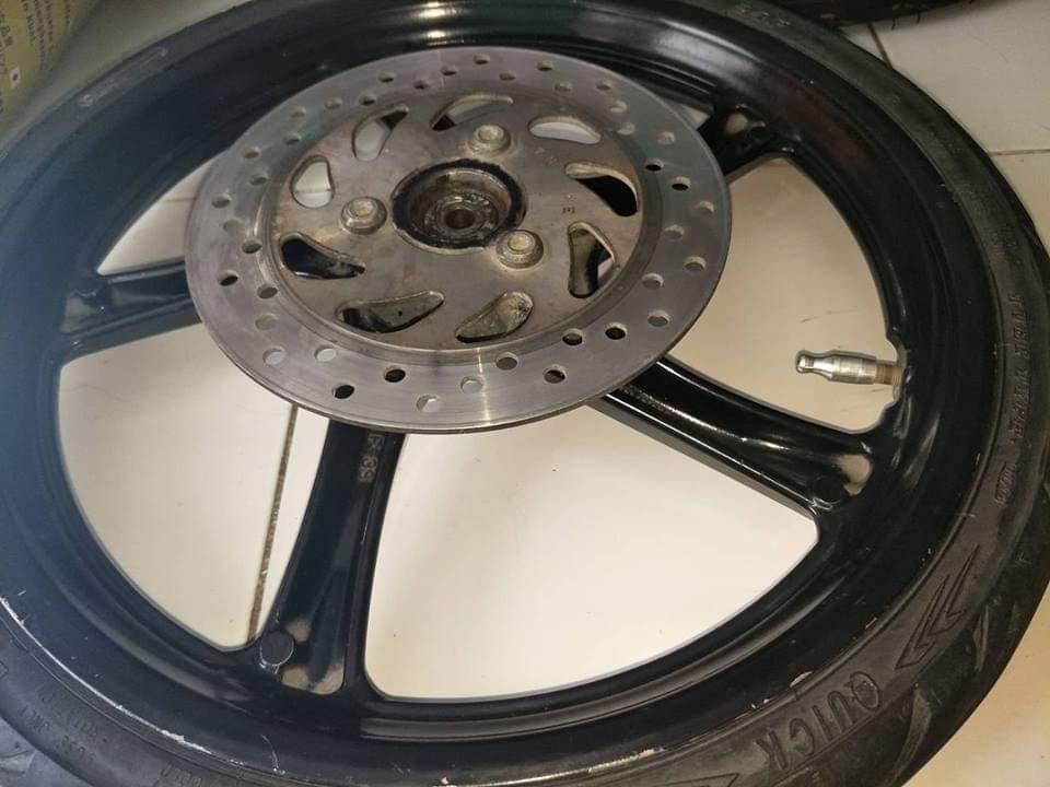 Mio i 125 mags wheels original, Motorbikes on Carousell
