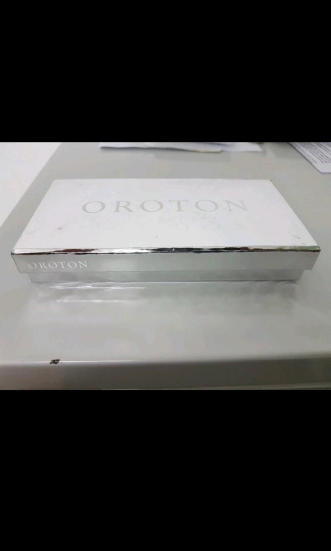 Oroton Leather Money Clip & Wallet, Men's Fashion, Watches ...