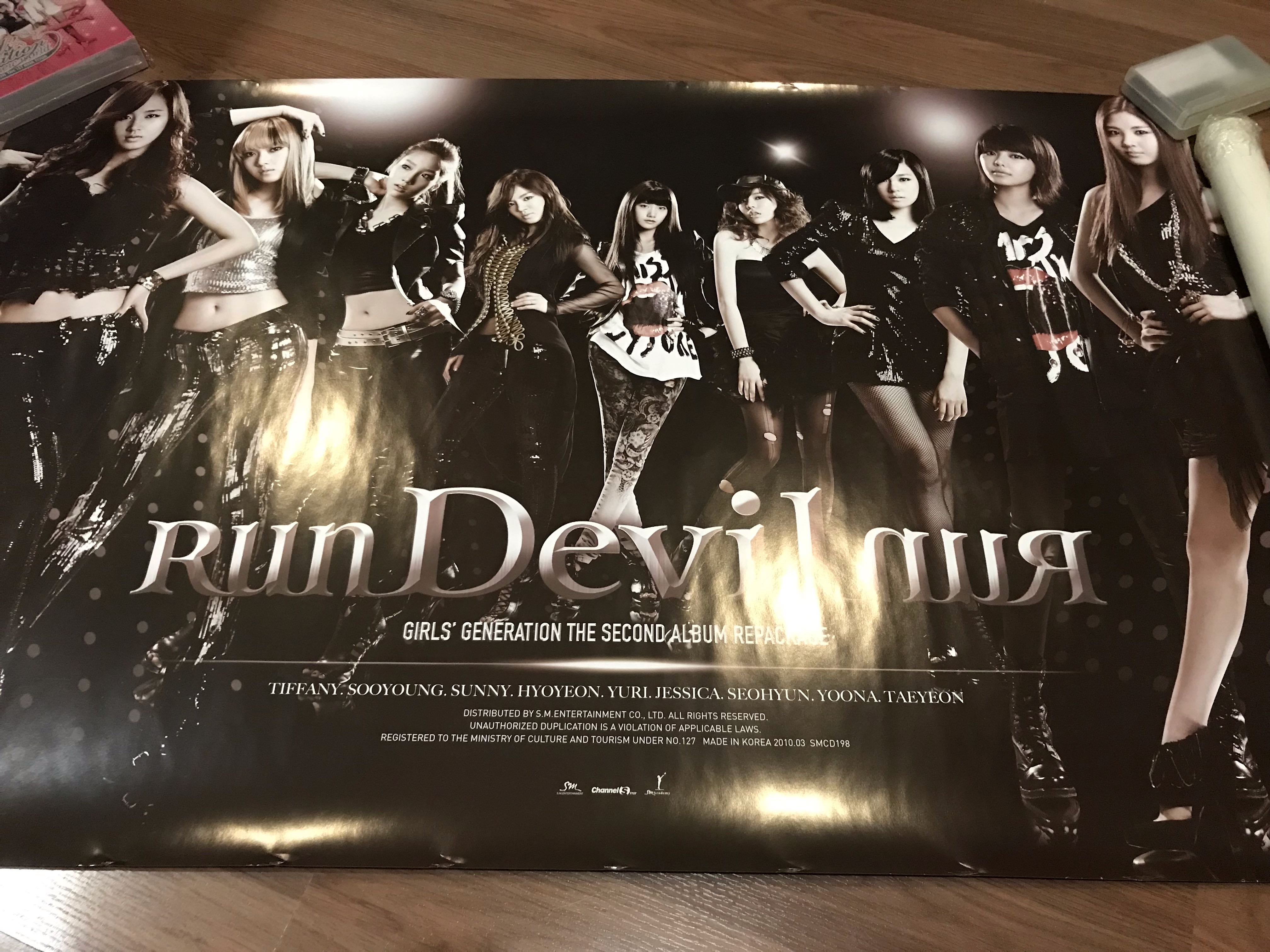 SNSD Girls Generation Run Devil Run Poster (In Tube), Hobbies & Toys ...