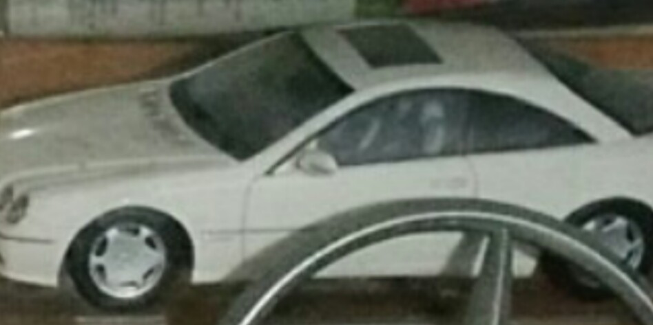 1/18 Autoart Mercedes CL600 V12 (C215) White, Hobbies & Toys, Toys & Games on Carousell