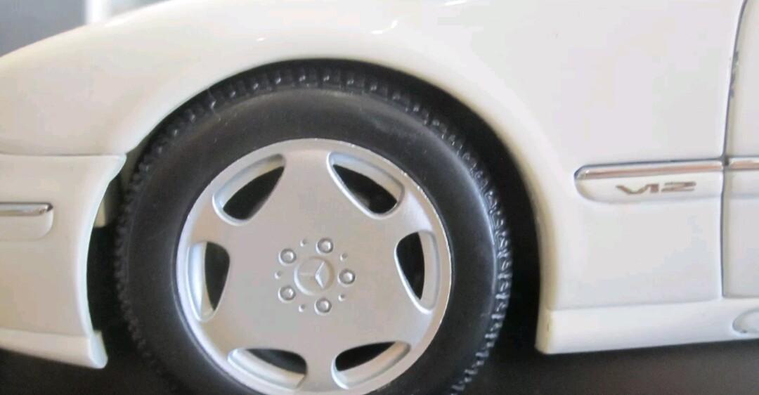 1/18 Autoart Mercedes CL600 V12 (C215) White, Hobbies & Toys, Toys & Games on Carousell