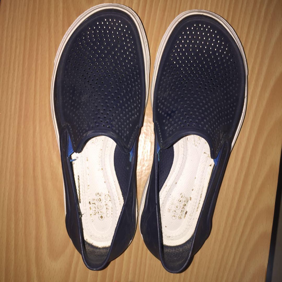 Original Crocs Iconic Shoes, Women's Fashion, Footwear, Sneakers on ...
