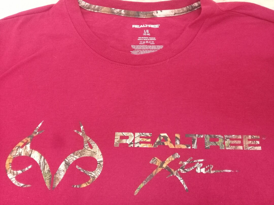 real tree xtra tshirt L, Men's Fashion, Tops & Sets, Tshirts & Polo ...
