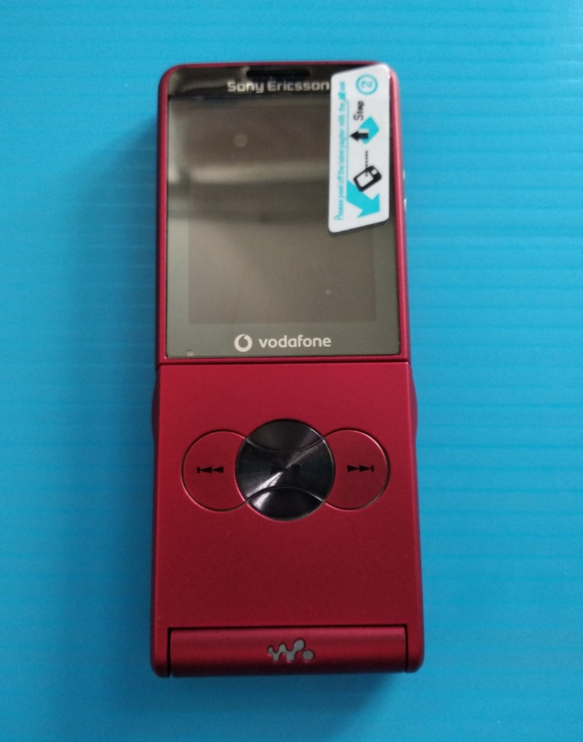 Sony Ericsson w350i Vodafone經典walkman手機, 手提電話, 手機, 其他手機 - Carousell