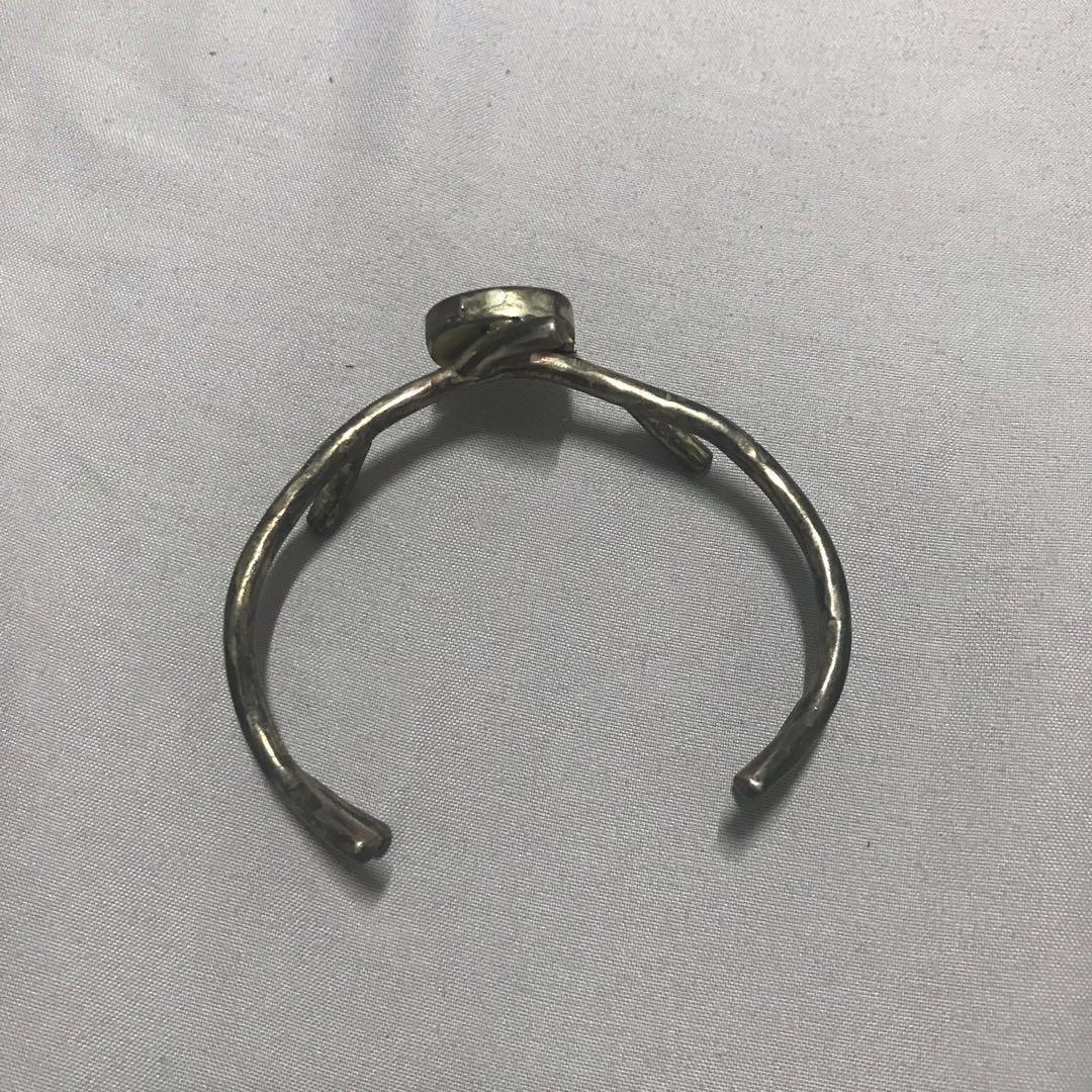 Manila Fame Coral Wrist Clasp, Women's Fashion, Jewelry & Organizers ...