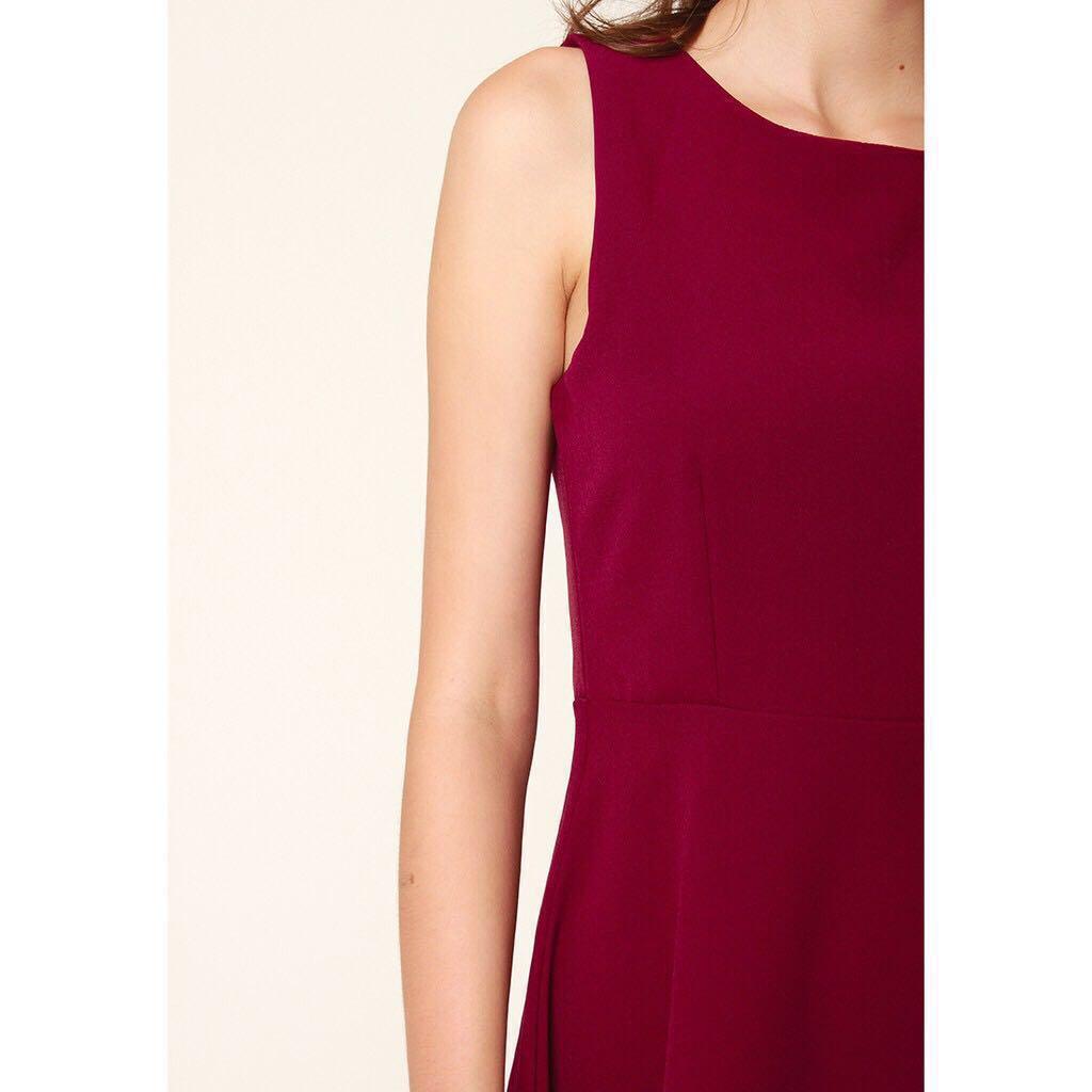 Maroon Ruffles Dress, Women's Fashion, Dresses & Sets, Dresses on Carousell