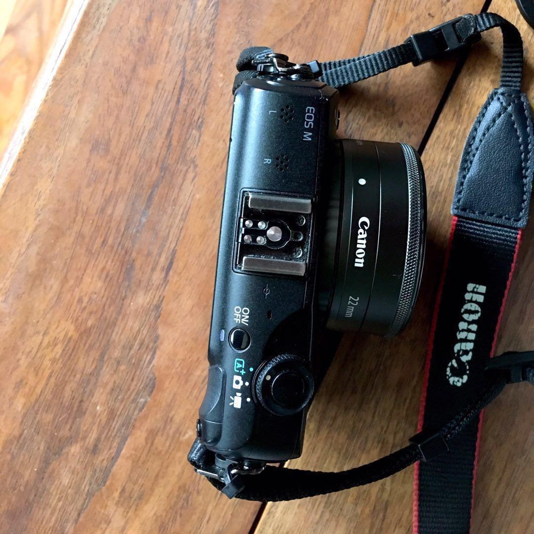 Canon EOS M with speedlite 270EX flash and adapter, Photography ...