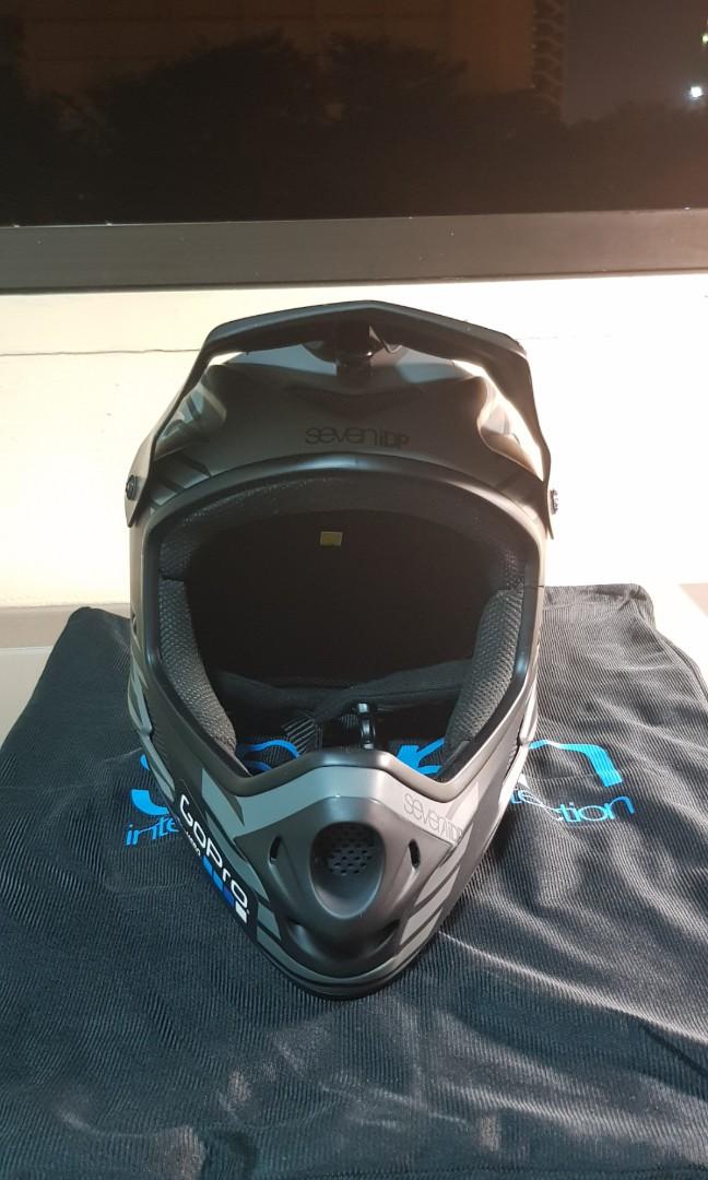 SEVEN IDP Helmet, Sports Equipment, Bicycles & Parts, Parts ...