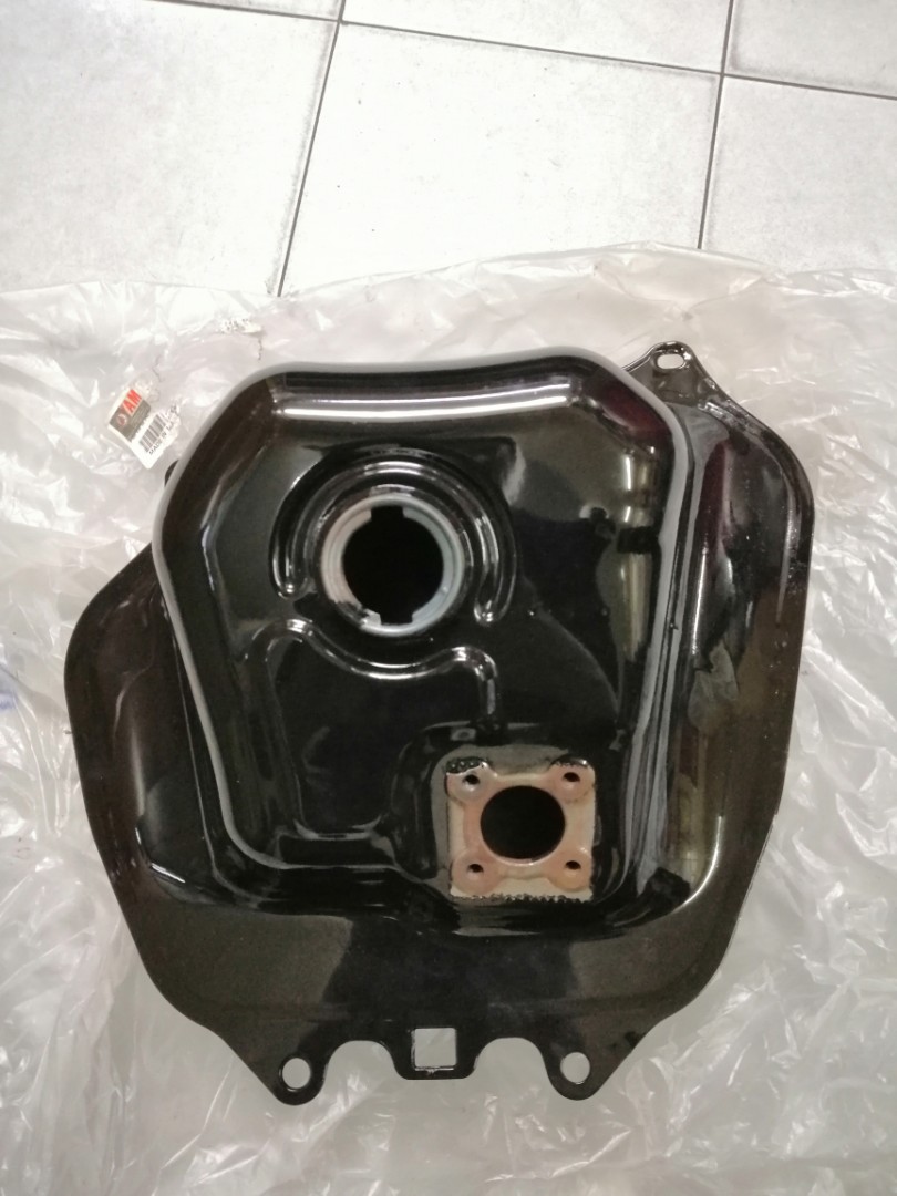 Yamaha Ego-LC Fuel Tank original, Auto Accessories on Carousell