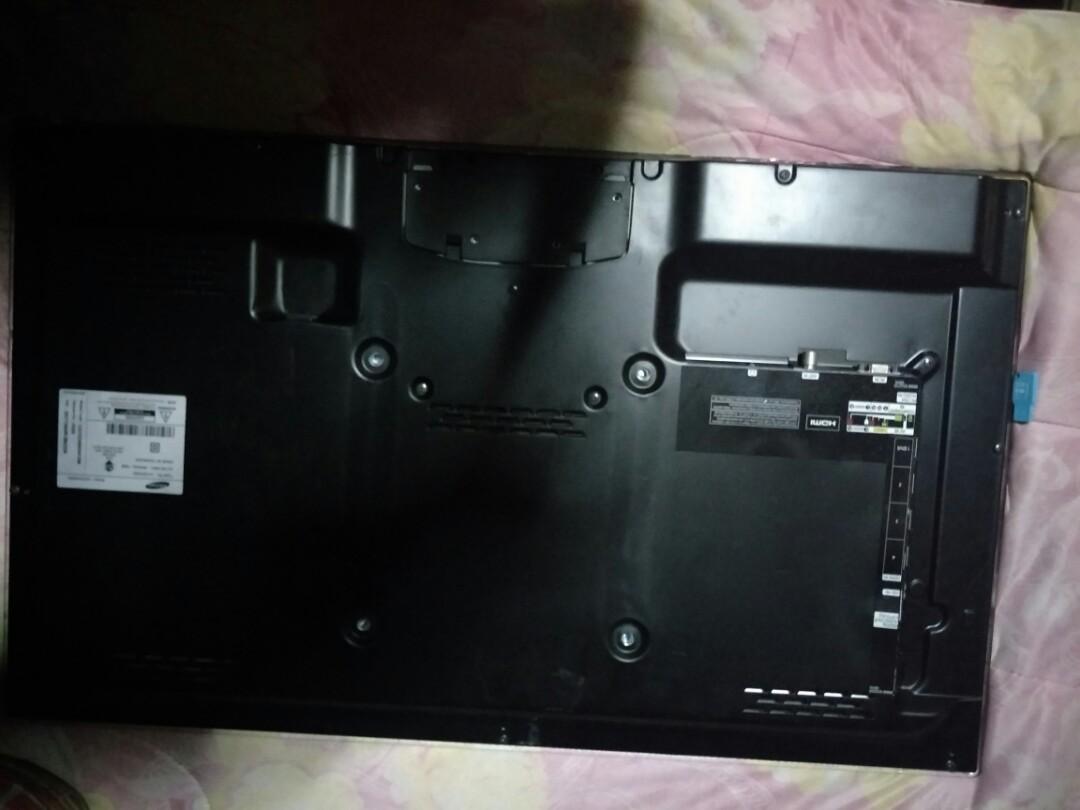 Samsung HD 32 Inch LED TV UA32D4000, TV & Home Appliances, TV & Entertainment, TV on Carousell