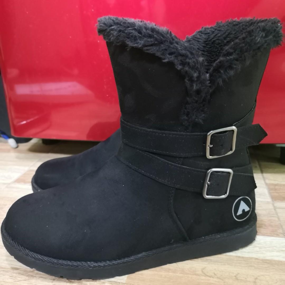 AIRWALK WOMEN'S BOOTS, Women's Fashion, Footwear, Boots on Carousell
