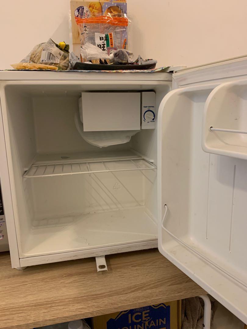 Akira Mini Fridge, TV & Home Appliances, Kitchen Appliances ...