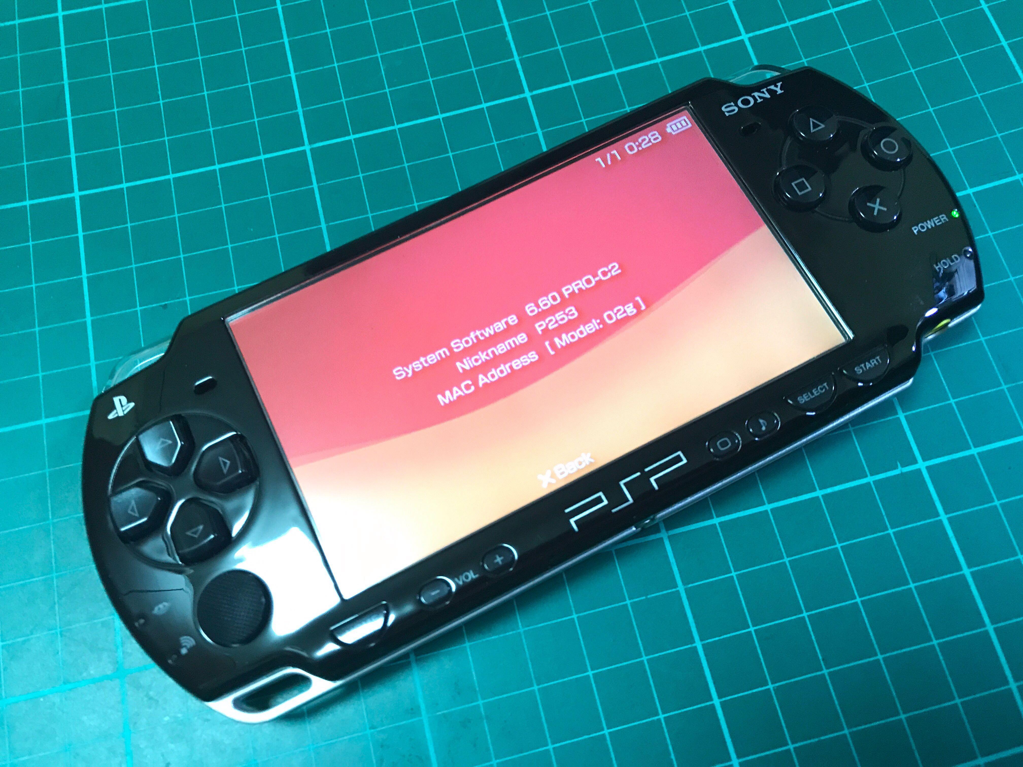 Sony Psp 2000 Slim Piano Black, Toys & Games, Video Gaming, Consoles on ...